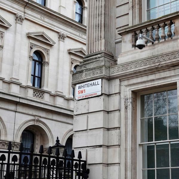 Recent trends in public sector pay | Institute for Fiscal Studies
